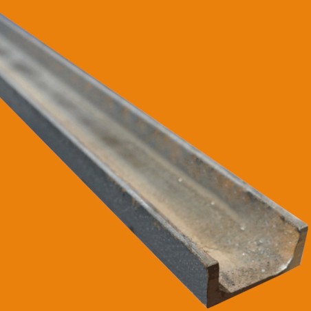 Fer U acier dimensions 100x50 Longueur en mètre 1 metre Epaisseur en mm 6 mm Dimension 60 x 30 mm